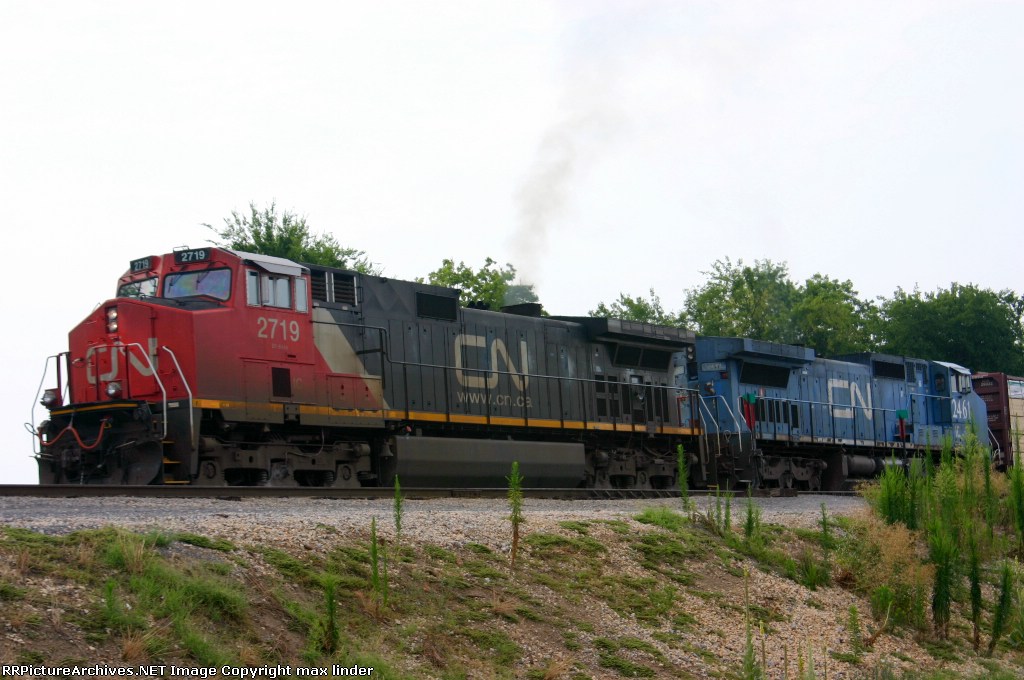 CN 2719